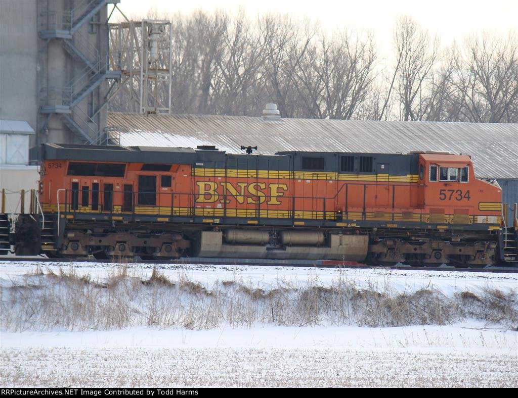 BNSF 5734